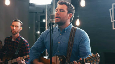 Elenyi Sisters Performs Anointed Cover Of 'Footsteps'